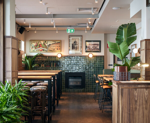 The Telegraph Hotel | Pub & Rooftop Bar in Hobart